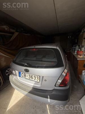 Grey Kia Rio 2007 in Riga, with an engine capacity of 1.40 L and mileage of 37 thousand km for 3000 €, photo 8 on AUTOMOTO.COM.LV