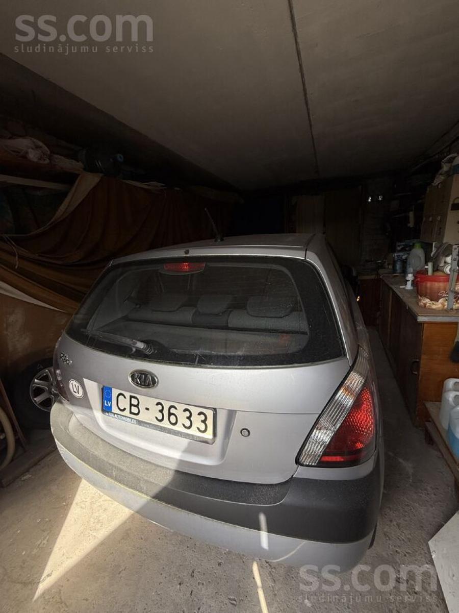Grey Kia Rio 2007 in Riga, with an engine capacity of 1.40 L and mileage of 37 thousand km for 3000 €, photo 8 on AUTOMOTO.COM.LV