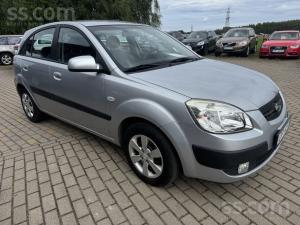 Grey Kia Rio 2008 in Talsi, with an engine capacity of 1.50 L and mileage of 104 thousand km for 3000 €, photo 4 on AUTOMOTO.COM.LV