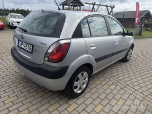 Grey Kia Rio 2008 in Talsi, with an engine capacity of 1.50 L and mileage of 104 thousand km for 3000 €, photo 5 on AUTOMOTO.COM.LV