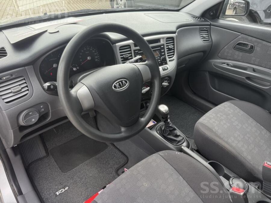 Grey Kia Rio 2008 in Talsi, with an engine capacity of 1.50 L and mileage of 104 thousand km for 3000 €, photo 10 on AUTOMOTO.COM.LV