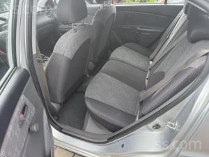 Grey Kia Rio 2008 in Talsi, with an engine capacity of 1.50 L and mileage of 104 thousand km for 3000 €, photo 11 on AUTOMOTO.COM.LV