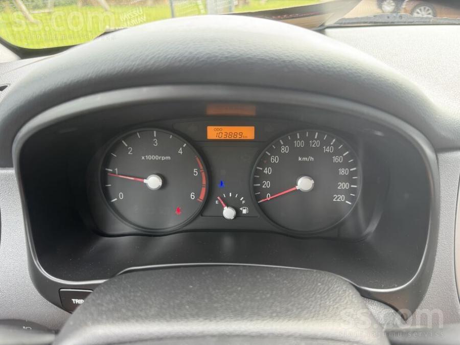 Grey Kia Rio 2008 in Talsi, with an engine capacity of 1.50 L and mileage of 104 thousand km for 3000 €, photo 15 on AUTOMOTO.COM.LV