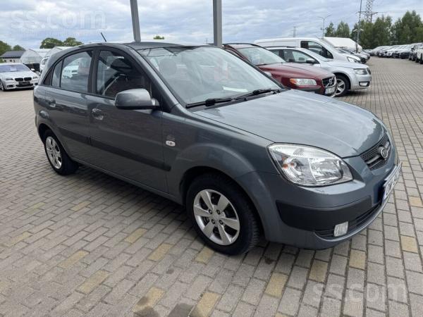 Pelēks Kia Rio 2010 Talsi, ar dzinēja tilpumu 1.50 L un nobraukumu 206 tūkst. km par 3000 €, foto 3 vietnē AUTOMOTO.COM.LV