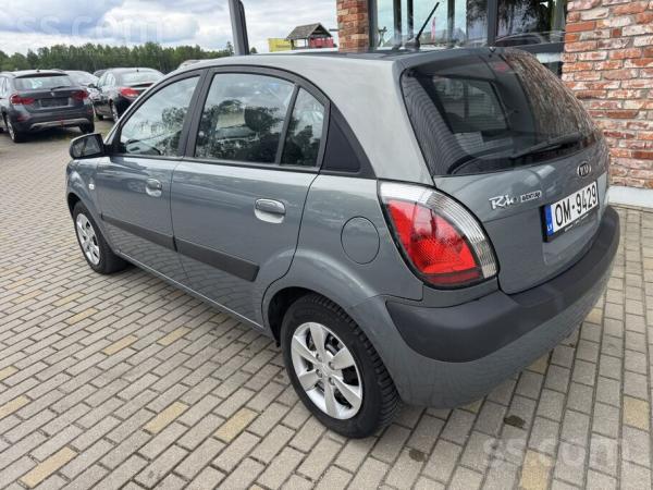 Pelēks Kia Rio 2010 Talsi, ar dzinēja tilpumu 1.50 L un nobraukumu 206 tūkst. km par 3000 €, foto 6 vietnē AUTOMOTO.COM.LV