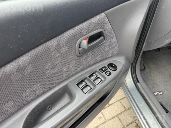 Pelēks Kia Rio 2010 Talsi, ar dzinēja tilpumu 1.50 L un nobraukumu 206 tūkst. km par 3000 €, foto 8 vietnē AUTOMOTO.COM.LV