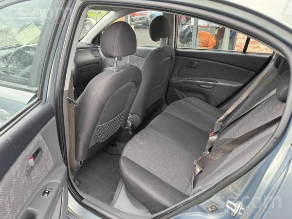 Pelēks Kia Rio 2010 Talsi, ar dzinēja tilpumu 1.50 L un nobraukumu 206 tūkst. km par 3000 €, foto 9 vietnē AUTOMOTO.COM.LV