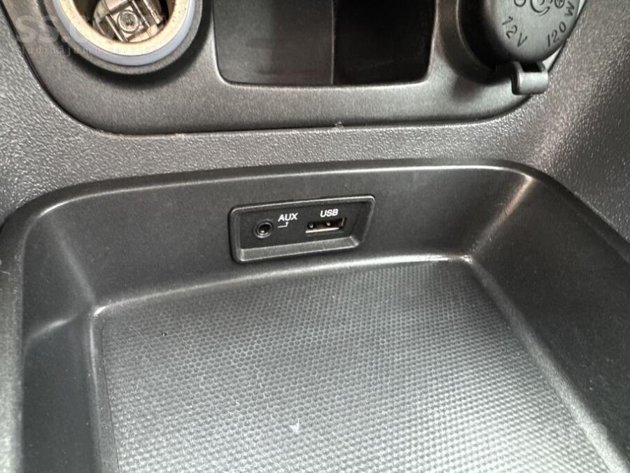 Grey Kia Rio 2010 in Talsi, with an engine capacity of 1.50 L and mileage of 206 thousand km for 3000 €, photo 19 on AUTOMOTO.COM.LV