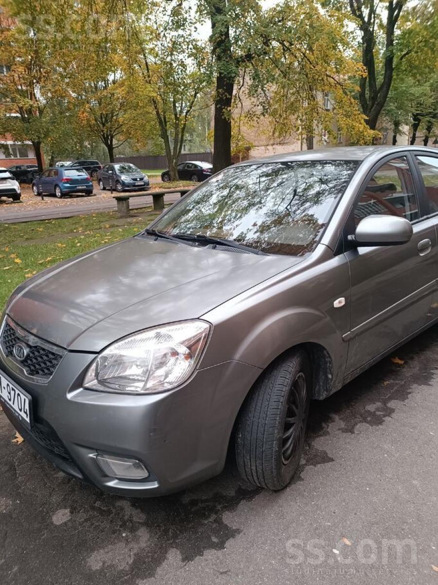 Pelēks Kia Rio 2011 Rīga, ar dzinēja tilpumu 1.50 L un nobraukumu 270 tūkst. km par 1600 €, foto 6 vietnē AUTOMOTO.COM.LV