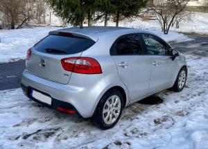 Pelēks Kia Rio 2012 Viļņa, ar dzinēja tilpumu 1.40 L un nobraukumu 297 tūkst. km par 1499 €, foto 3 vietnē AUTOMOTO.COM.LV