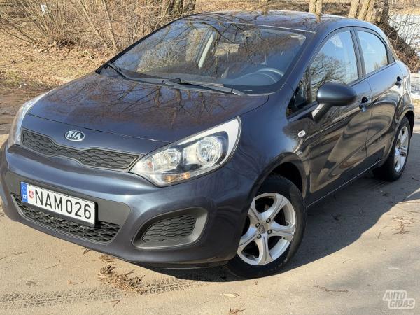 Grey Kia Rio 2012 in Panevezys, with an engine capacity of 1.10 L and mileage of 346 thousand km for 2400 €, photo 1 on AUTOMOTO.COM.LV