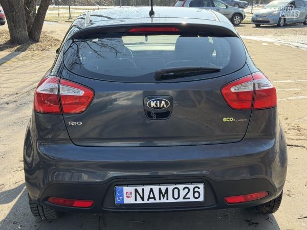 Grey Kia Rio 2012 in Panevezys, with an engine capacity of 1.10 L and mileage of 346 thousand km for 2400 €, photo 6 on AUTOMOTO.COM.LV