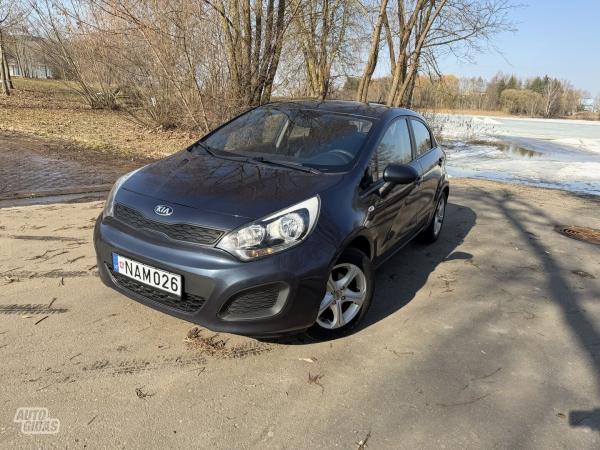 Grey Kia Rio 2012 in Panevezys, with an engine capacity of 1.10 L and mileage of 346 thousand km for 2400 €, photo 10 on AUTOMOTO.COM.LV