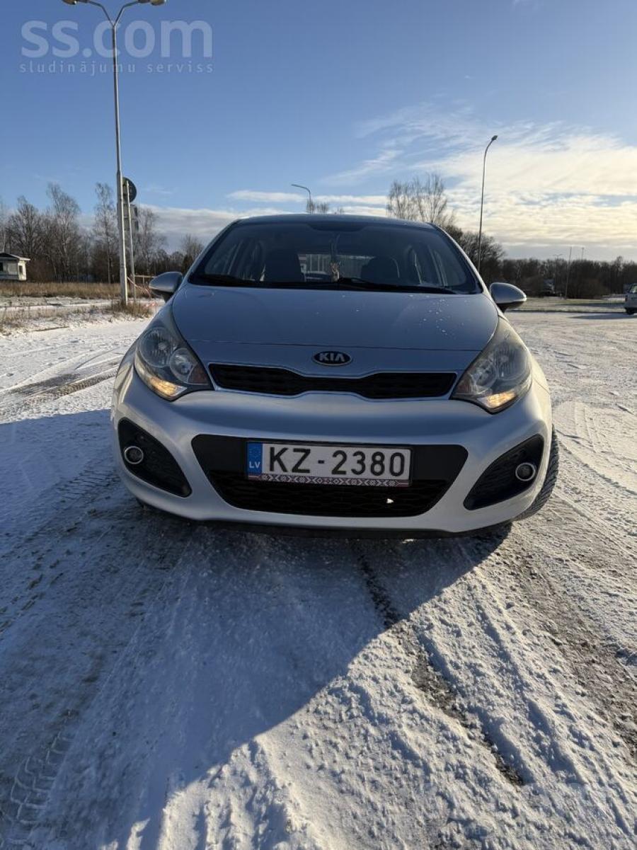 Grey Kia Rio 2013 in Jekabpils, with an engine capacity of 1.10 L and mileage of 257 thousand km for 3000 €, photo 2 on AUTOMOTO.COM.LV