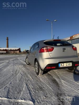 Grey Kia Rio 2013 in Jekabpils, with an engine capacity of 1.10 L and mileage of 257 thousand km for 3000 €, photo 6 on AUTOMOTO.COM.LV