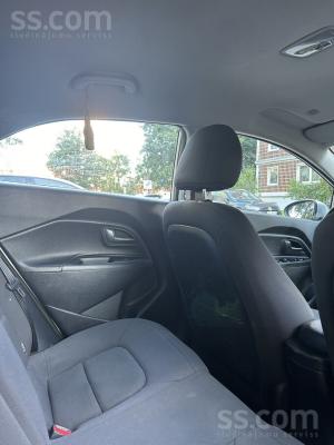 Grey Kia Rio 2013 in Riga, with an engine capacity of 1.10 L and mileage of 300 thousand km for 2450 €, photo 4 on AUTOMOTO.COM.LV