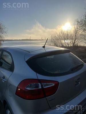 Grey Kia Rio 2013 in Riga, with an engine capacity of 1.10 L and mileage of 300 thousand km for 2450 €, photo 5 on AUTOMOTO.COM.LV