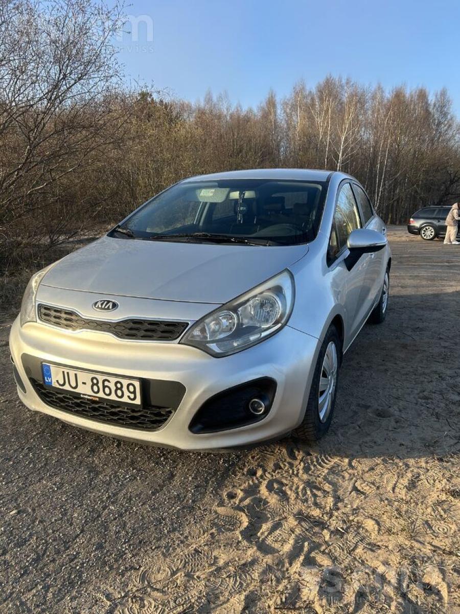 Grey Kia Rio 2013 in Riga, with an engine capacity of 1.10 L and mileage of 300 thousand km for 2450 €, photo 6 on AUTOMOTO.COM.LV