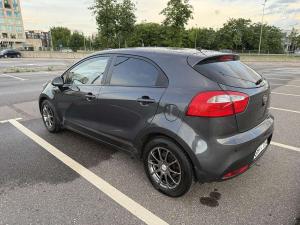 Grey Kia Rio 2013 in Vilnius, with an engine capacity of 1.25 L and mileage of 114 thousand km for 3600 €, photo 5 on AUTOMOTO.COM.LV