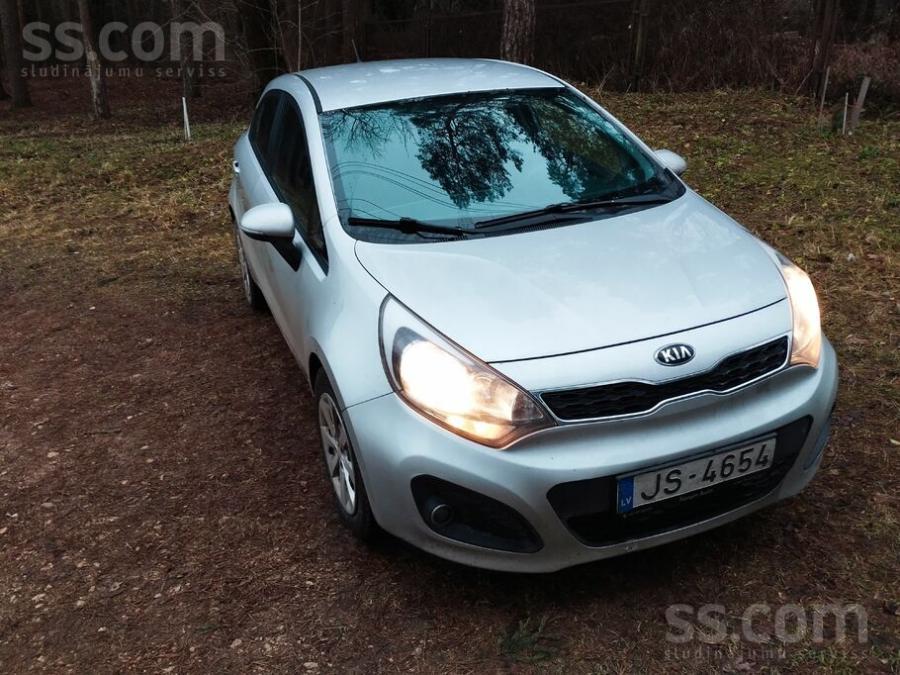 Grey Kia Rio 2014 in Riga, with an engine capacity of 1.10 L and mileage of 229 thousand km for 1500 €, photo 5 on AUTOMOTO.COM.LV