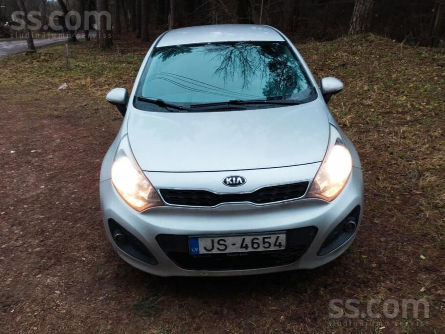 Grey Kia Rio 2014 in Riga, with an engine capacity of 1.10 L and mileage of 229 thousand km for 1500 €, photo 6 on AUTOMOTO.COM.LV