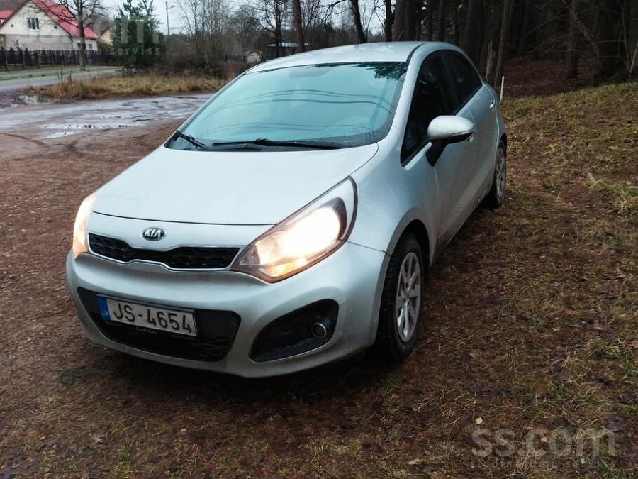 Grey Kia Rio 2014 in Riga, with an engine capacity of 1.10 L and mileage of 229 thousand km for 1500 €, photo 8 on AUTOMOTO.COM.LV