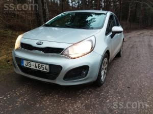 Grey Kia Rio 2014 in Riga, with an engine capacity of 1.10 L and mileage of 229 thousand km for 1500 €, photo  on AUTOMOTO.COM.LV