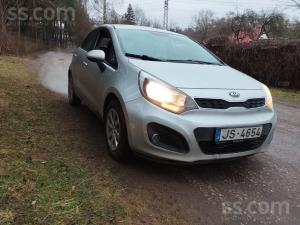 Grey Kia Rio 2014 in Riga, with an engine capacity of 1.10 L and mileage of 229 thousand km for 1500 €, photo 7 on AUTOMOTO.COM.LV