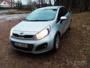 Grey Kia Rio 2014 in Riga, with an engine capacity of 1.10 L and mileage of 229 thousand km for 1500 €, photo 8 on AUTOMOTO.COM.LV