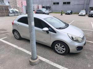 Pelēks Kia Rio 2014 Viļņa, ar dzinēja tilpumu 1.12 L un nobraukumu 324 tūkst. km par 2300 €, foto 5 vietnē AUTOMOTO.COM.LV