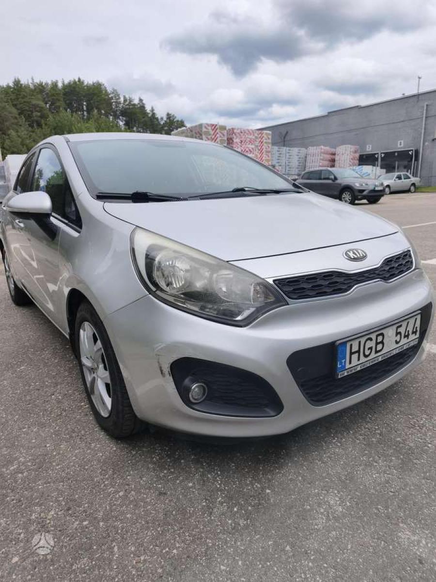 Pelēks Kia Rio 2014 Viļņa, ar dzinēja tilpumu 1.12 L un nobraukumu 324 tūkst. km par 2300 €, foto 6 vietnē AUTOMOTO.COM.LV
