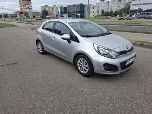 Pelēks Kia Rio 2014 Kauņa, ar dzinēja tilpumu 1.12 L un nobraukumu 148 tūkst. km par 3300 €, foto 4 vietnē AUTOMOTO.COM.LV