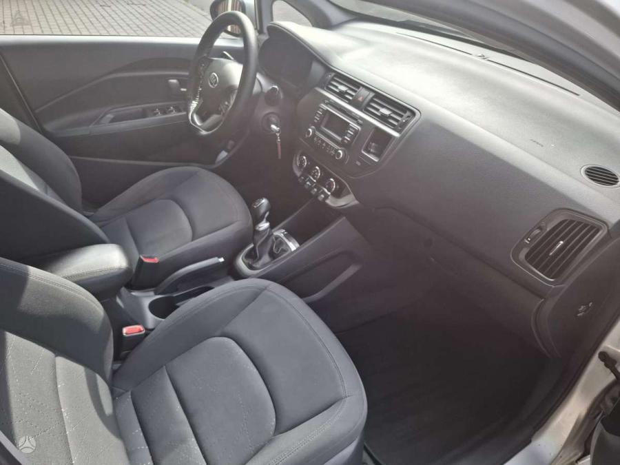 Pelēks Kia Rio 2014 Kauņa, ar dzinēja tilpumu 1.12 L un nobraukumu 148 tūkst. km par 3300 €, foto 9 vietnē AUTOMOTO.COM.LV