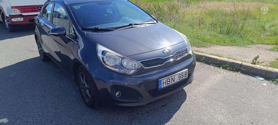 Pelēks Kia Rio 2014 Viļņa, ar dzinēja tilpumu 1.40 L un nobraukumu 211 tūkst. km par 2300 €, foto 1 vietnē AUTOMOTO.COM.LV