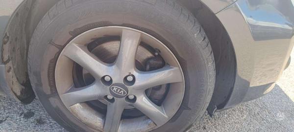 Kia Rio 2014 Viļņa vietnē Pelēks Kia Rio 2014 Viļņa, ar dzinēja tilpumu 1.40 L un nobraukumu 211 tūkst. km par 2300 €, foto 8 vietnē AUTOMOTO.COM.LV