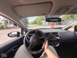 Grey Kia Rio 2015 in Vilnius, with an engine capacity of 1.40 L and mileage of 183 thousand km for 3500 €, photo 6 on AUTOMOTO.COM.LV