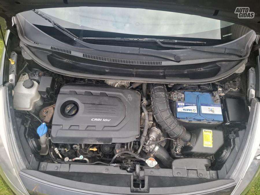 Grey Kia Rio 2015 in Vilnius, with an engine capacity of 1.40 L and mileage of 183 thousand km for 3400 €, photo 9 on AUTOMOTO.COM.LV