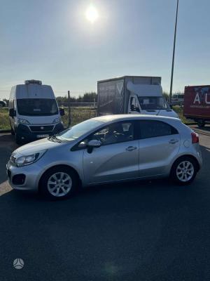 Grey Kia Rio 2015 in Vilnius, with an engine capacity of 1.12 L and mileage of 273 thousand km for 1200 €, photo 3 on AUTOMOTO.COM.LV