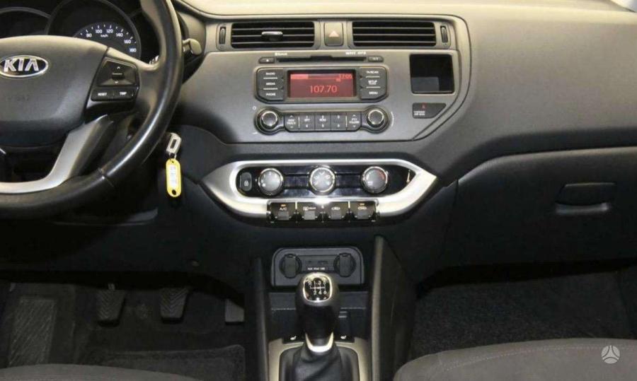 Grey Kia Rio 2015 in Vilnius, with an engine capacity of 1.12 L and mileage of 273 thousand km for 1200 €, photo 7 on AUTOMOTO.COM.LV