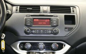 Grey Kia Rio 2015 in Vilnius, with an engine capacity of 1.12 L and mileage of 273 thousand km for 1200 €, photo 8 on AUTOMOTO.COM.LV