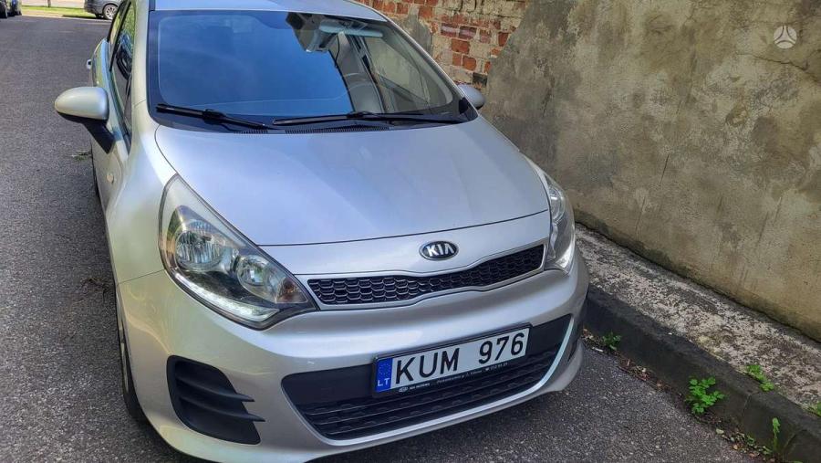 Grey Kia Rio 2015 in Vilnius, with an engine capacity of 1.12 L and mileage of 174 thousand km for 2150 €, photo 6 on AUTOMOTO.COM.LV
