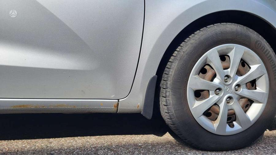 Grey Kia Rio 2015 in Vilnius, with an engine capacity of 1.12 L and mileage of 174 thousand km for 2150 €, photo 7 on AUTOMOTO.COM.LV