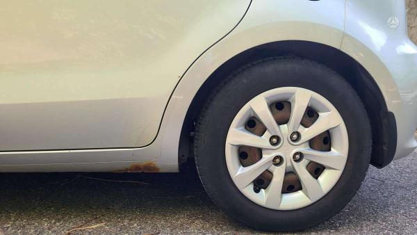 Pelēks Kia Rio 2015 Viļņa, ar dzinēja tilpumu 1.12 L un nobraukumu 174 tūkst. km par 2150 €, foto 8 vietnē AUTOMOTO.COM.LV