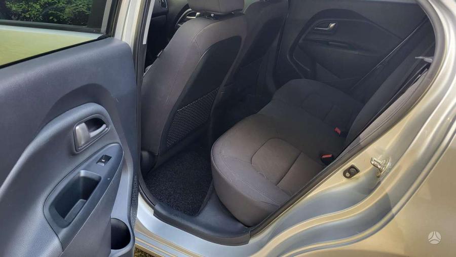 Grey Kia Rio 2015 in Vilnius, with an engine capacity of 1.12 L and mileage of 174 thousand km for 2150 €, photo 14 on AUTOMOTO.COM.LV