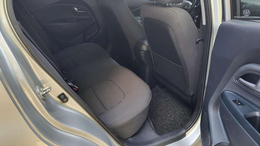 Grey Kia Rio 2015 in Vilnius, with an engine capacity of 1.12 L and mileage of 174 thousand km for 2150 €, photo 15 on AUTOMOTO.COM.LV