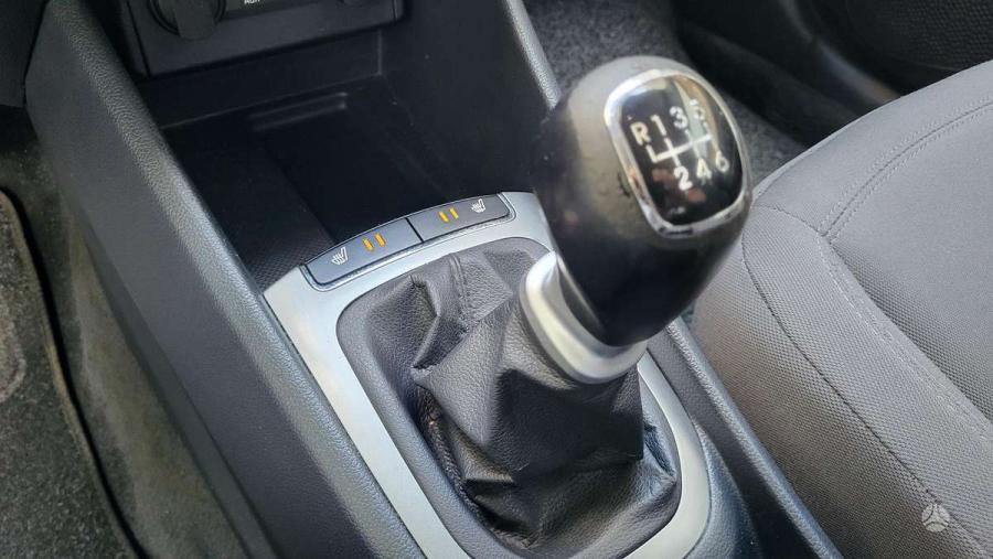 Grey Kia Rio 2015 in Vilnius, with an engine capacity of 1.12 L and mileage of 174 thousand km for 2150 €, photo 17 on AUTOMOTO.COM.LV