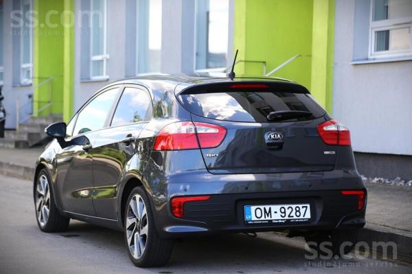 Grey Kia Rio 2016 in Riga, with an engine capacity of 1.40 L and mileage of 203 thousand km for 5995 €, photo 6 on AUTOMOTO.COM.LV