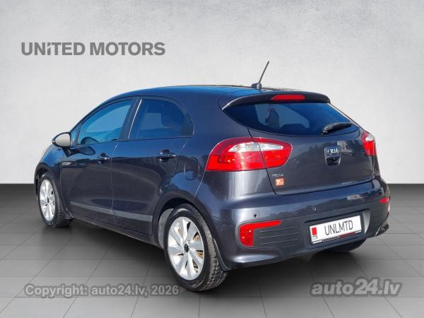 Pelēks Kia Rio 2016 Jehvi, ar dzinēja tilpumu 1.40 L un nobraukumu 158 tūkst. km par 5900 €, foto 3 vietnē AUTOMOTO.COM.LV