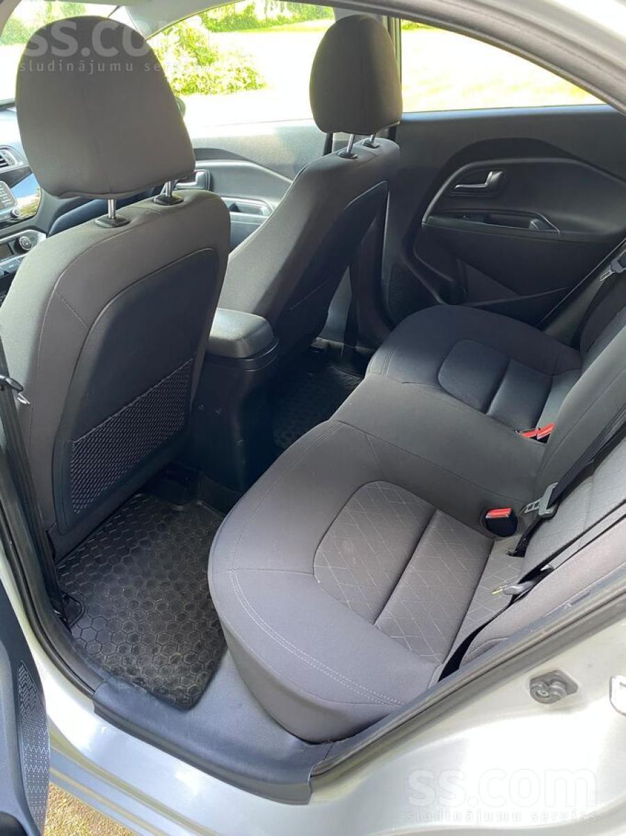 Pelēks Kia Rio 2016 Rīga, ar dzinēja tilpumu 1.20 L un nobraukumu 100 tūkst. km par 4900 €, foto 5 vietnē AUTOMOTO.COM.LV