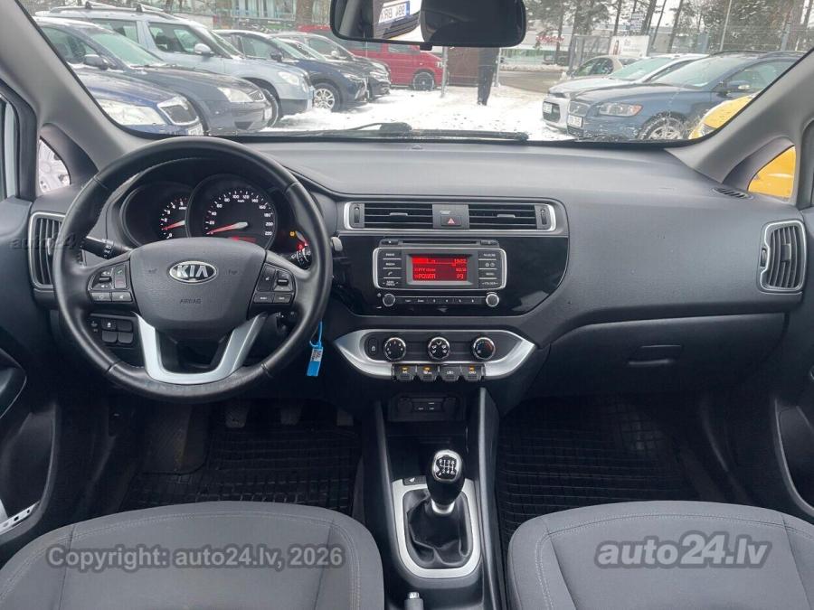 Pelēks Kia Rio 2017 Tallina, ar dzinēja tilpumu 1.10 L un nobraukumu 119 tūkst. km par 5990 €, foto 5 vietnē AUTOMOTO.COM.LV